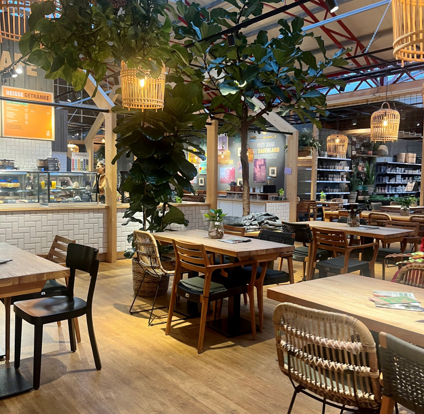 Gartencafe mit Panoramablick | Gartencenter Kremer. Die Naturtalente